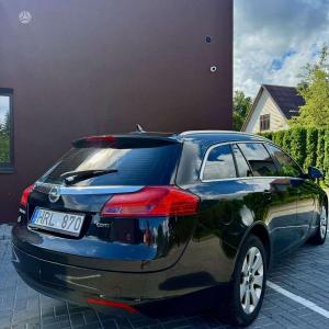 Black Opel Insignia 2010 in Kaisiadorys, with an engine capacity of 1.96 L and mileage of 321 thousand km for 1750 €, photo 8 on AUTOMOTO.COM.LV