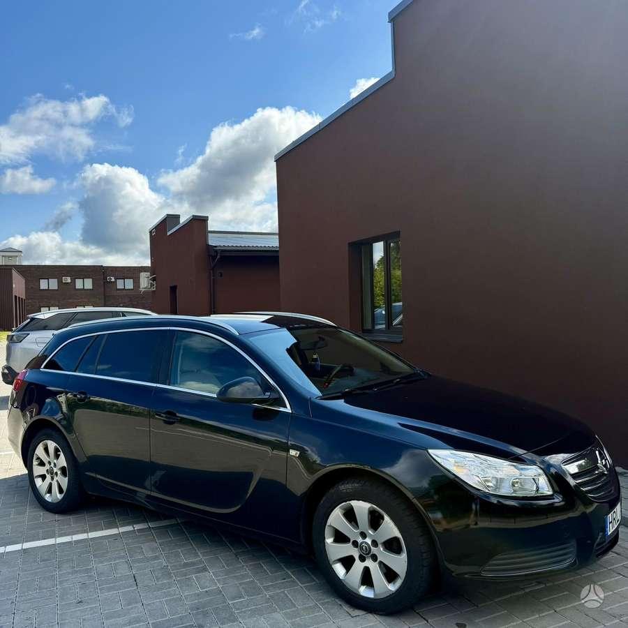Black Opel Insignia 2010 in Kaisiadorys, with an engine capacity of 1.96 L and mileage of 321 thousand km for 1750 €, photo 11 on AUTOMOTO.COM.LV