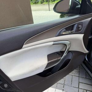 Black Opel Insignia 2010 in Kaisiadorys, with an engine capacity of 1.96 L and mileage of 321 thousand km for 1750 €, photo 17 on AUTOMOTO.COM.LV