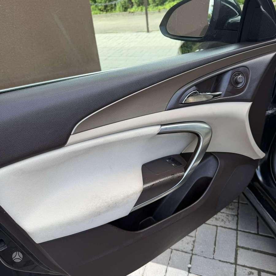 Black Opel Insignia 2010 in Kaisiadorys, with an engine capacity of 1.96 L and mileage of 321 thousand km for 1750 €, photo 17 on AUTOMOTO.COM.LV