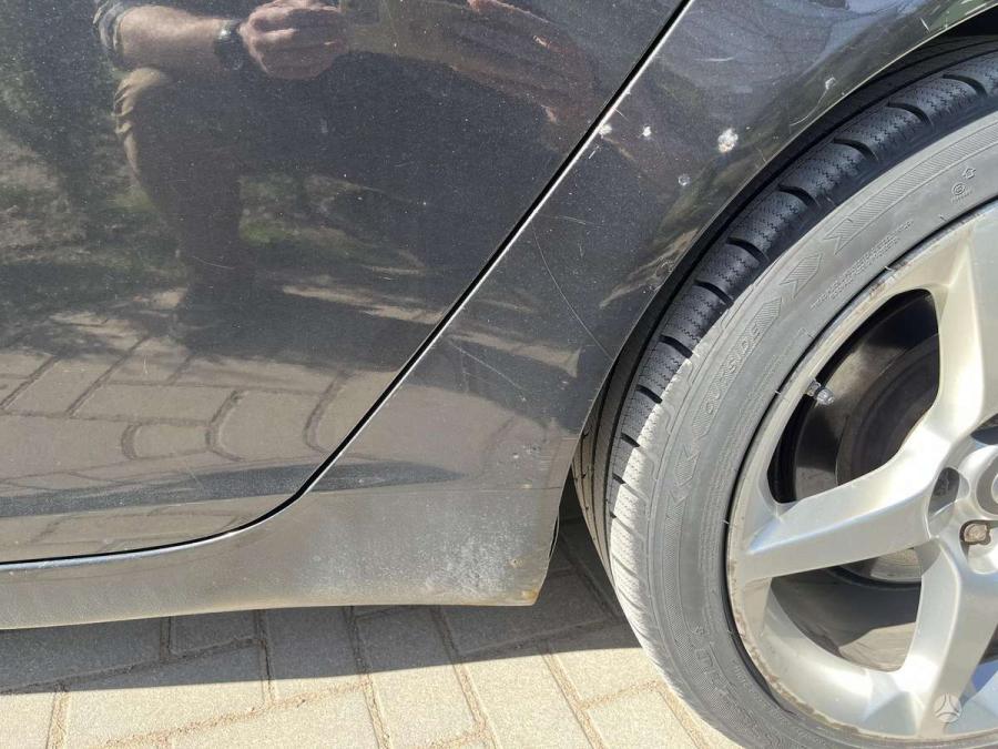 Black Opel Insignia 2010 in Kaunas, with an engine capacity of 1.96 L and mileage of 267 thousand km for 3200 €, photo 8 on AUTOMOTO.COM.LV