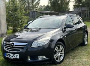 Black Opel Insignia 2010 in Preili, with an engine capacity of 2.00 L and mileage of 448 thousand km for 3300 €, photo  on AUTOMOTO.COM.LV
