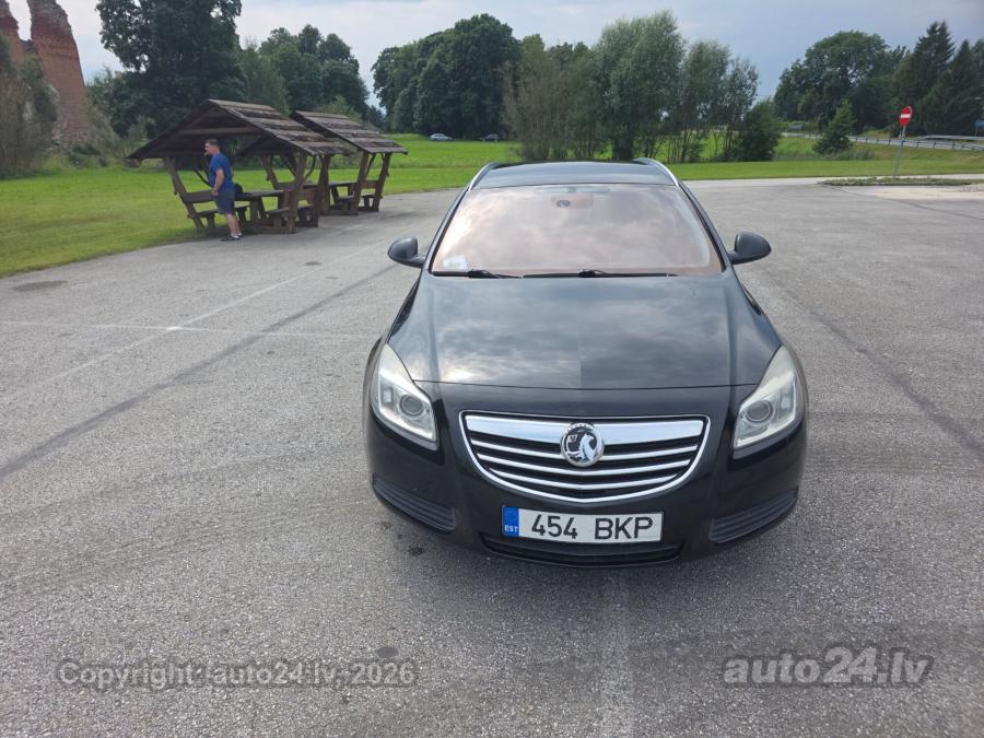 Melns Opel Insignia 2010 Jegeva, ar dzinēja tilpumu 2.00 L un nobraukumu 375 tūkst. km par 2500 €, foto 6 vietnē AUTOMOTO.COM.LV