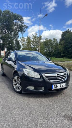 Melns Opel Insignia 2010 Preiļi, ar dzinēja tilpumu 2.00 L un nobraukumu 448 tūkst. km par 2850 €, foto  vietnē AUTOMOTO.COM.LV