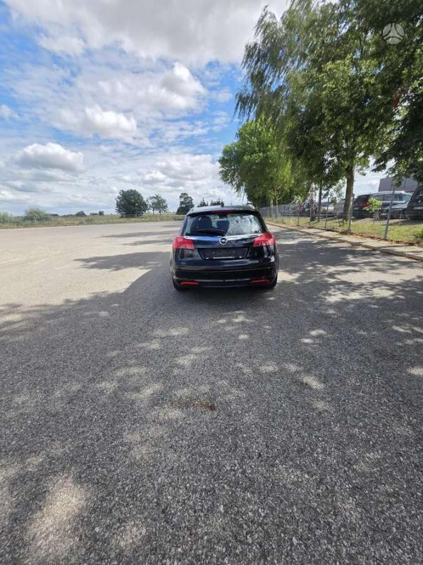 Melns Opel Insignia 2010 Marijampole, ar dzinēja tilpumu 1.96 L un nobraukumu 230 tūkst. km par 2650 €, foto 3 vietnē AUTOMOTO.COM.LV
