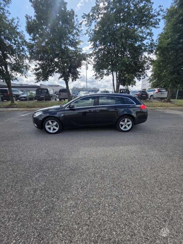 Melns Opel Insignia 2010 Marijampole, ar dzinēja tilpumu 1.96 L un nobraukumu 230 tūkst. km par 2650 €, foto 5 vietnē AUTOMOTO.COM.LV