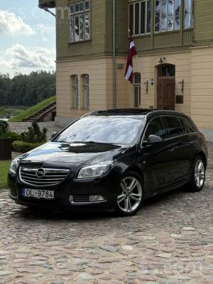 Black Opel Insignia 2010 in Kuldiga, with an engine capacity of 2.00 L and mileage of 272 thousand km for 3900 €, photo  on AUTOMOTO.COM.LV
