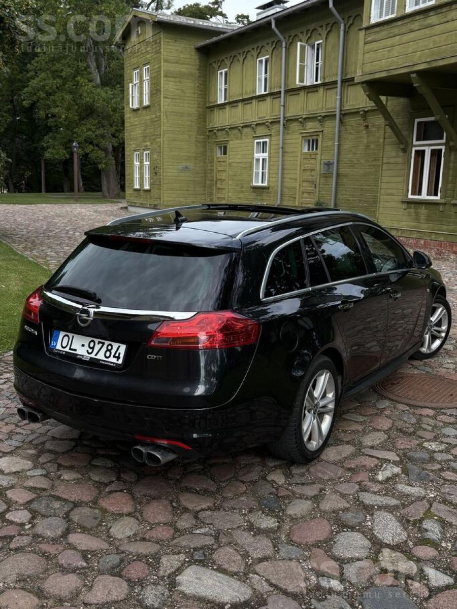 Black Opel Insignia 2010 in Kuldiga, with an engine capacity of 2.00 L and mileage of 272 thousand km for 3900 €, photo 4 on AUTOMOTO.COM.LV