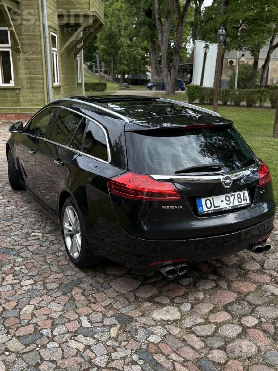 Black Opel Insignia 2010 in Kuldiga, with an engine capacity of 2.00 L and mileage of 272 thousand km for 3900 €, photo 5 on AUTOMOTO.COM.LV
