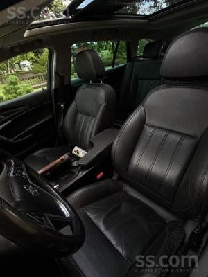 Black Opel Insignia 2010 in Kuldiga, with an engine capacity of 2.00 L and mileage of 272 thousand km for 3900 €, photo 8 on AUTOMOTO.COM.LV