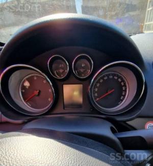 Melns Opel Insignia 2010 Gulbene, ar dzinēja tilpumu 2.00 L un nobraukumu 290 tūkst. km par 2900 €, foto 7 vietnē AUTOMOTO.COM.LV
