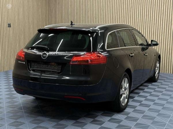 Black Opel Insignia 2010 in Marijampole, with an engine capacity of 1.96 L and mileage of 294 thousand km for 3900 €, photo 8 on AUTOMOTO.COM.LV