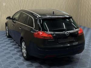 Black Opel Insignia 2010 in Marijampole, with an engine capacity of 1.96 L and mileage of 294 thousand km for 3900 €, photo 11 on AUTOMOTO.COM.LV