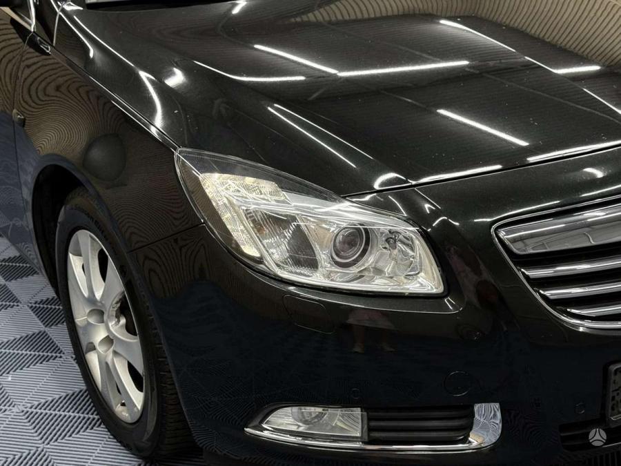 Black Opel Insignia 2010 in Marijampole, with an engine capacity of 1.96 L and mileage of 294 thousand km for 3900 €, photo 32 on AUTOMOTO.COM.LV