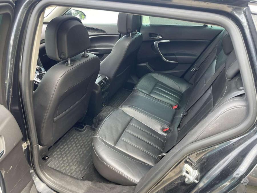 Melns Opel Insignia 2010 Tauragė, ar dzinēja tilpumu 2.00 L un nobraukumu 343 tūkst. km par 2500 €, foto 13 vietnē AUTOMOTO.COM.LV