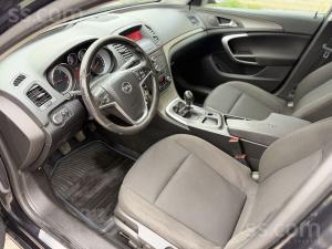 Black Opel Insignia 2010 in Liepaja, with an engine capacity of 2.00 L and mileage of 242 thousand km for 3200 €, photo 8 on AUTOMOTO.COM.LV
