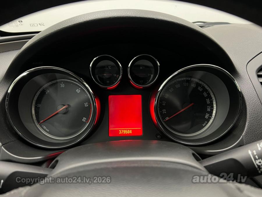 Melns Opel Insignia 2010 Pērnava, ar dzinēja tilpumu 2.00 L un nobraukumu 380 tūkst. km par 2490 €, foto 13 vietnē AUTOMOTO.COM.LV