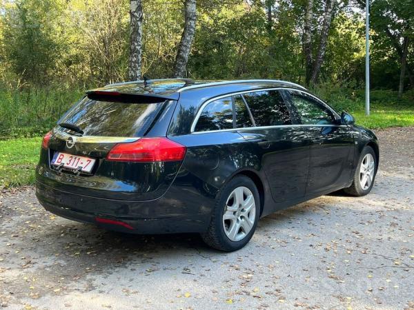 Opel Insignia 2010 Rīga vietnē Melns Opel Insignia 2010 Rīga, ar dzinēja tilpumu 2.00 L un nobraukumu 0 tūkst. km par 1899 €, foto 6 vietnē AUTOMOTO.COM.LV