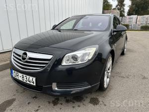 Black Opel Insignia 2010 in Jelgava, with an engine capacity of 2.00 L and mileage of 235 thousand km for 3200 €, photo  on AUTOMOTO.COM.LV