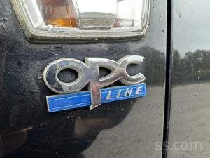 Черный Опель Инсигния 2010 в Елгава, объемом двигателя 2.00 л и пробегом 235 тыс. км за 3200 €, фото 9 на AUTOMOTO.COM.LV