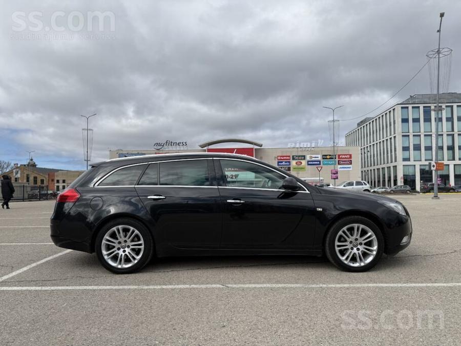 Melns Opel Insignia 2011 Rīga, ar dzinēja tilpumu 2.00 L un nobraukumu 254 tūkst. km par 3950 €, foto 3 vietnē AUTOMOTO.COM.LV