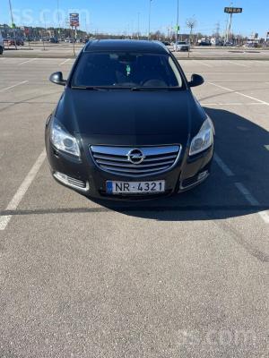 Black Opel Insignia 2011 in Riga, with an engine capacity of 2.00 L and mileage of 265 thousand km for 2650 €, photo 9 on AUTOMOTO.COM.LV