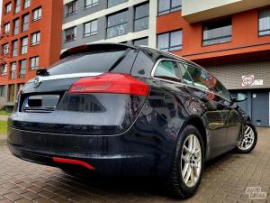 Black Opel Insignia 2011 in Vilnius, with an engine capacity of 2.00 L and mileage of 280 thousand km for 1990 €, photo 7 on AUTOMOTO.COM.LV
