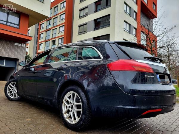 Black Opel Insignia 2011 in Vilnius, with an engine capacity of 2.00 L and mileage of 280 thousand km for 1990 €, photo 1 on AUTOMOTO.COM.LV