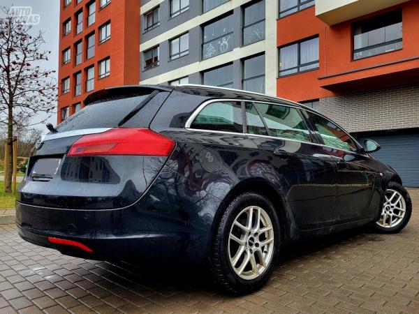 Black Opel Insignia 2011 in Vilnius, with an engine capacity of 2.00 L and mileage of 280 thousand km for 1990 €, photo 2 on AUTOMOTO.COM.LV