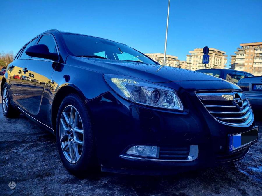 Black Opel Insignia 2011 in Vilnius, with an engine capacity of 2.00 L and mileage of 280 thousand km for 1980 €, photo 6 on AUTOMOTO.COM.LV