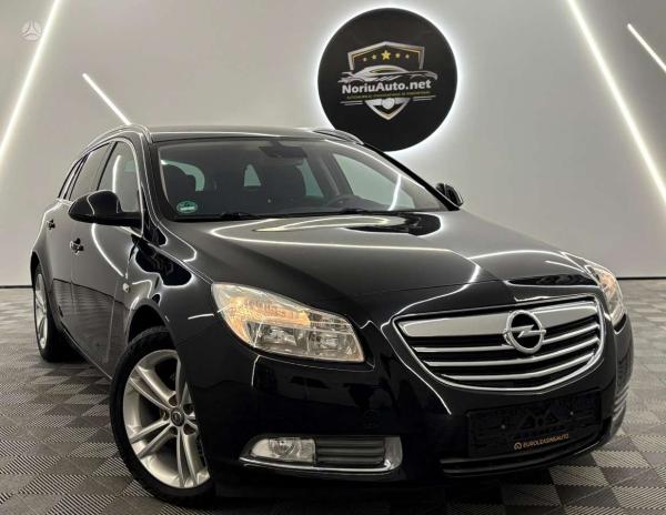 Black Opel Insignia 2011 in Marijampole, with an engine capacity of 1.96 L and mileage of 250 thousand km for 3999 €, photo 1 on AUTOMOTO.COM.LV
