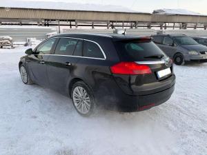Black Opel Insignia 2011 in Kaunas, with an engine capacity of 1.96 L and mileage of 322 thousand km for 2499 €, photo 6 on AUTOMOTO.COM.LV