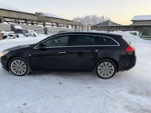 Black Opel Insignia 2011 in Kaunas, with an engine capacity of 1.96 L and mileage of 322 thousand km for 2499 €, photo 7 on AUTOMOTO.COM.LV