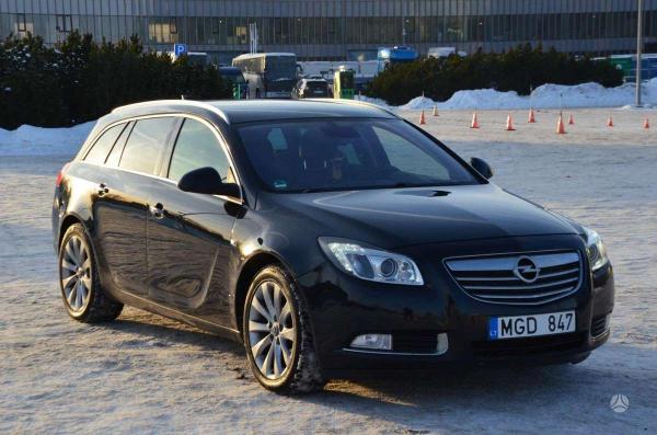 Melns Opel Insignia 2011 Šauļi, ar dzinēja tilpumu 1.96 L un nobraukumu 251 tūkst. km par 3200 €, foto 1 vietnē AUTOMOTO.COM.LV