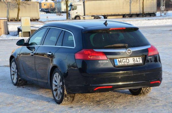 Melns Opel Insignia 2011 Šauļi, ar dzinēja tilpumu 1.96 L un nobraukumu 251 tūkst. km par 3200 €, foto 10 vietnē AUTOMOTO.COM.LV