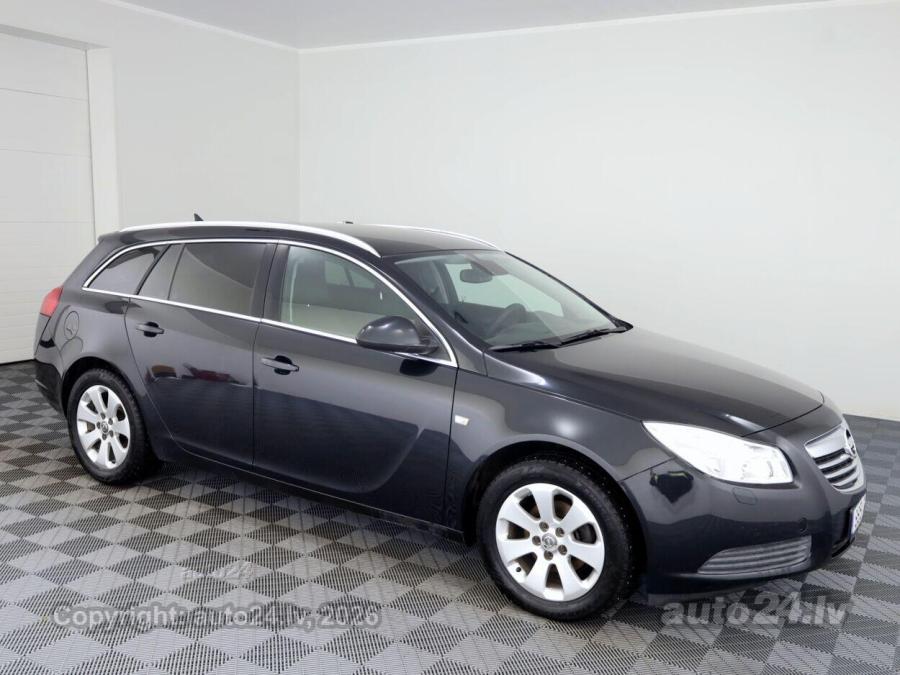 Black Opel Insignia 2011 in Tallinn, with an engine capacity of 2.00 L and mileage of 322 thousand km for 2199 €, photo 1 on AUTOMOTO.COM.LV