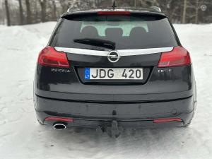 Black Opel Insignia 2011 in Vilnius, with an engine capacity of 1.96 L and mileage of 322 thousand km for 3300 €, photo 17 on AUTOMOTO.COM.LV