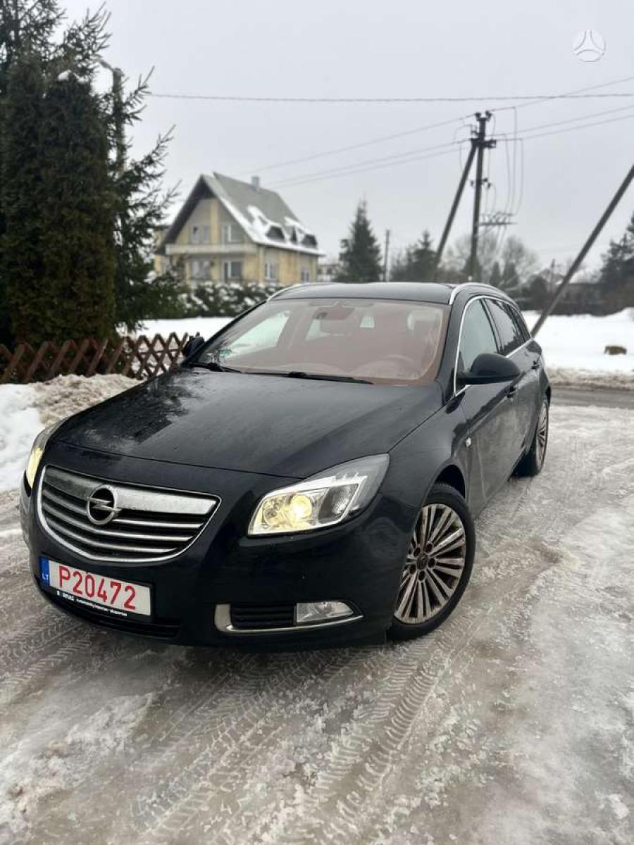 Black Opel Insignia 2011 in Kaunas, with an engine capacity of 1.96 L and mileage of 291 thousand km for 2950 €, photo 1 on AUTOMOTO.COM.LV