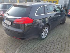 Black Opel Insignia 2011 in Vilnius, with an engine capacity of 2.00 L and mileage of 230 thousand km for 3299 €, photo 3 on AUTOMOTO.COM.LV