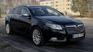 Black Opel Insignia 2011 in Siauliai, with an engine capacity of 2.00 L and mileage of 250 thousand km for 2650 €, photo  on AUTOMOTO.COM.LV