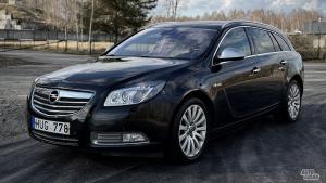 Black Opel Insignia 2011 in Siauliai, with an engine capacity of 2.00 L and mileage of 250 thousand km for 2650 €, photo 4 on AUTOMOTO.COM.LV