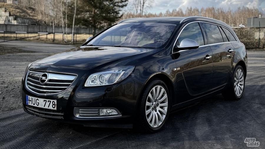 Black Opel Insignia 2011 in Siauliai, with an engine capacity of 2.00 L and mileage of 250 thousand km for 2650 €, photo 4 on AUTOMOTO.COM.LV
