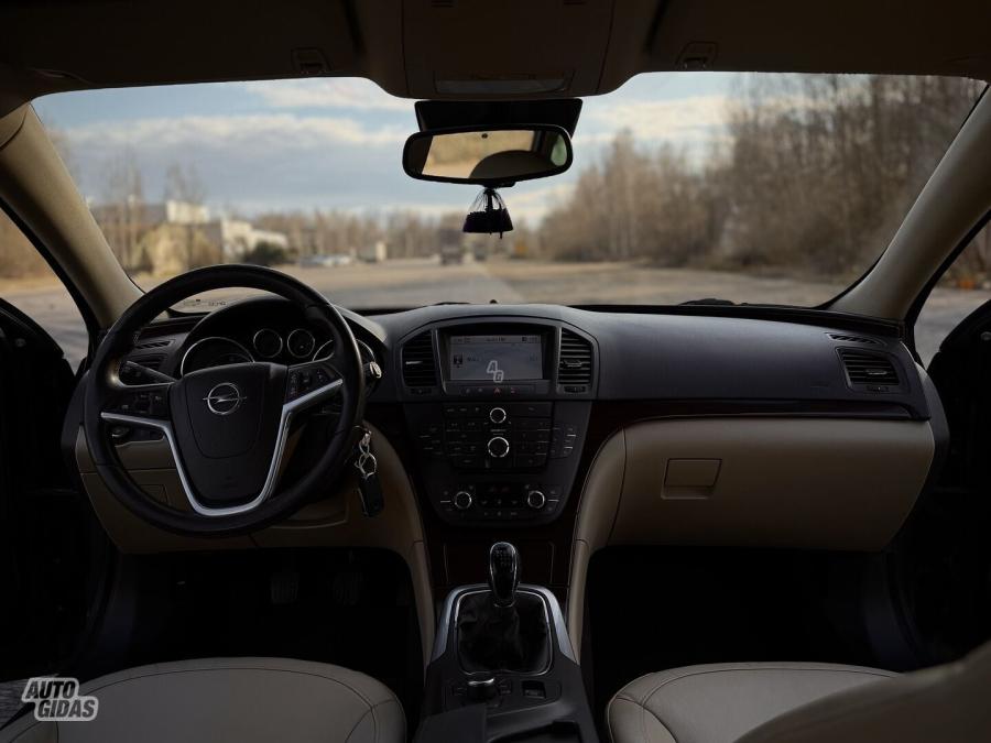 Black Opel Insignia 2011 in Siauliai, with an engine capacity of 2.00 L and mileage of 250 thousand km for 2650 €, photo 16 on AUTOMOTO.COM.LV