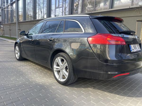 Melns Opel Insignia 2011 Viļņa, ar dzinēja tilpumu 2.00 L un nobraukumu 300 tūkst. km par 2450 €, foto 1 vietnē AUTOMOTO.COM.LV