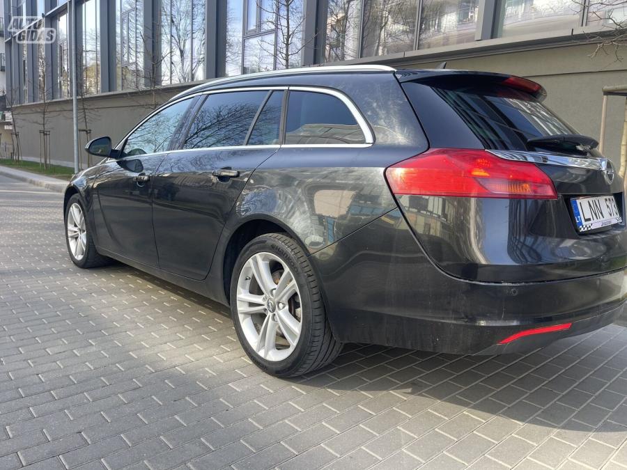 Melns Opel Insignia 2011 Viļņa, ar dzinēja tilpumu 2.00 L un nobraukumu 300 tūkst. km par 2450 €, foto 1 vietnē AUTOMOTO.COM.LV
