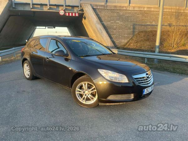 Black Opel Insignia 2011 in Tallinn, with an engine capacity of 2.00 L and mileage of 363 thousand km for 3399 €, photo 3 on AUTOMOTO.COM.LV