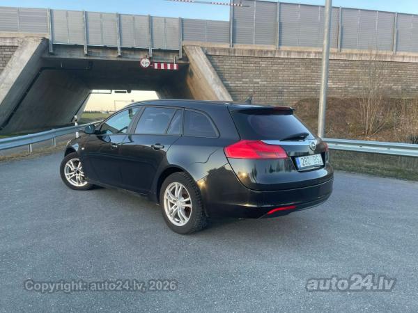 Black Opel Insignia 2011 in Tallinn, with an engine capacity of 2.00 L and mileage of 363 thousand km for 3399 €, photo 7 on AUTOMOTO.COM.LV
