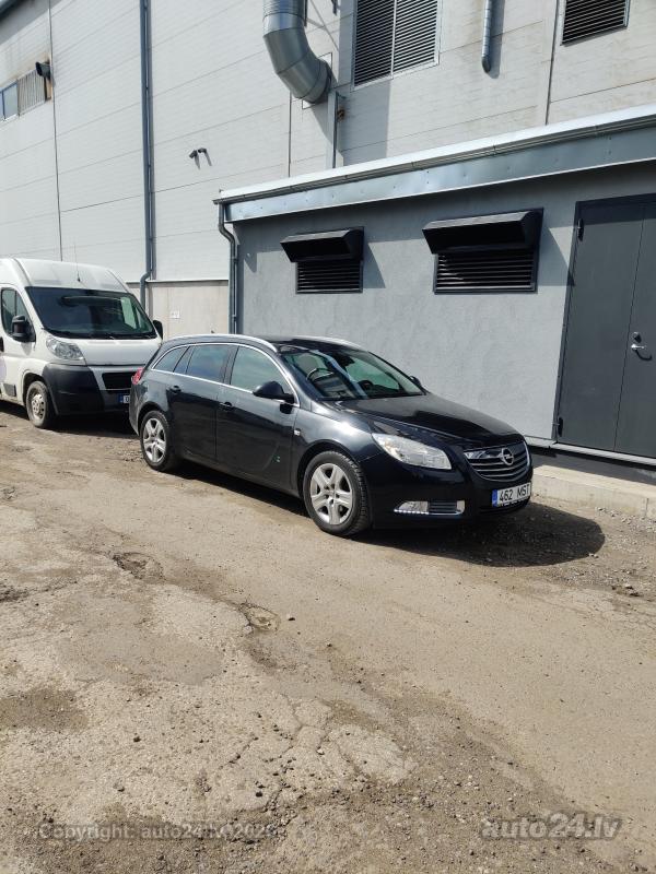 Melns Opel Insignia 2011 Tallina, ar dzinēja tilpumu 2.00 L un nobraukumu 240 tūkst. km par 3000 €, foto 3 vietnē AUTOMOTO.COM.LV