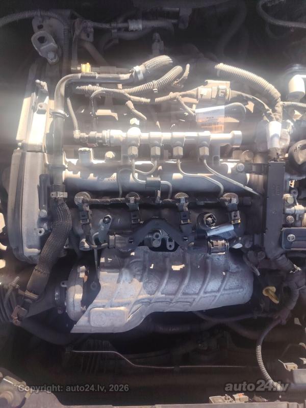 Melns Opel Insignia 2011 Tallina, ar dzinēja tilpumu 2.00 L un nobraukumu 240 tūkst. km par 3000 €, foto 10 vietnē AUTOMOTO.COM.LV