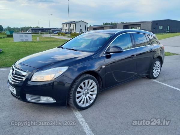Black Opel Insignia 2011 in Tallinn, with an engine capacity of 2.00 L and mileage of 327 thousand km for 2590 €, photo 3 on AUTOMOTO.COM.LV